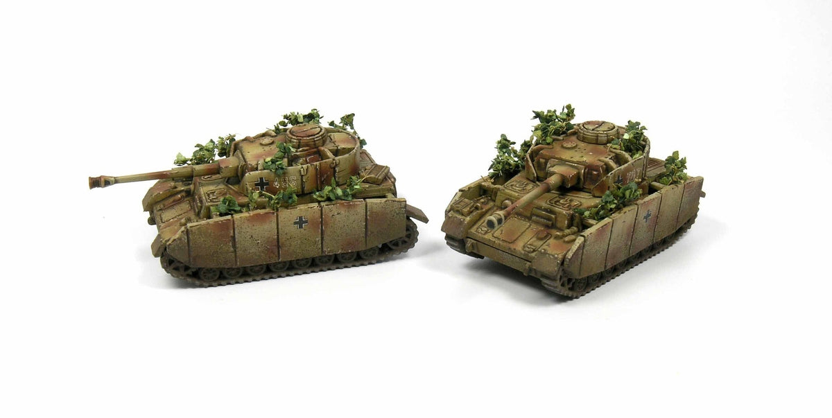 VICTRIX MINIATURES - PANZER IV H | Khaki and Green Books